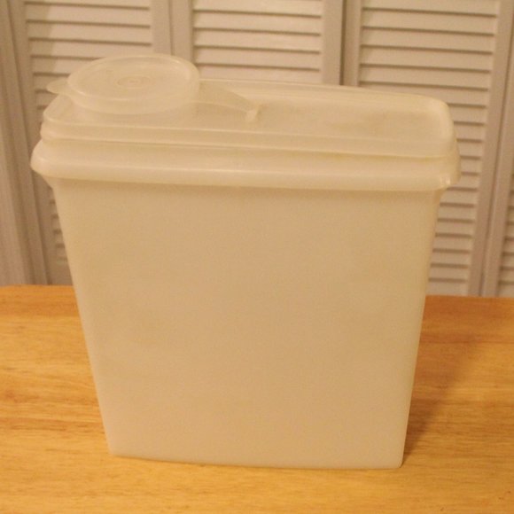 Tupperware | Kitchen | Vintage Tupperware Pour And Store Gently Used ...